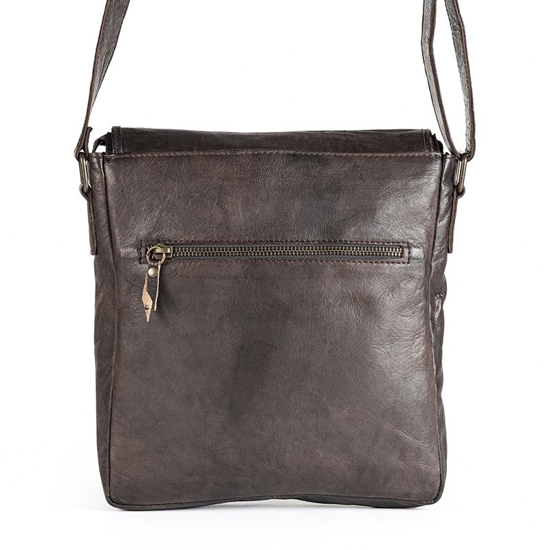 Large shoulder strap